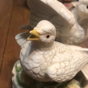 Accents | Vintage Gorham Porcelain Music Box With Two White Doves Plays ...
